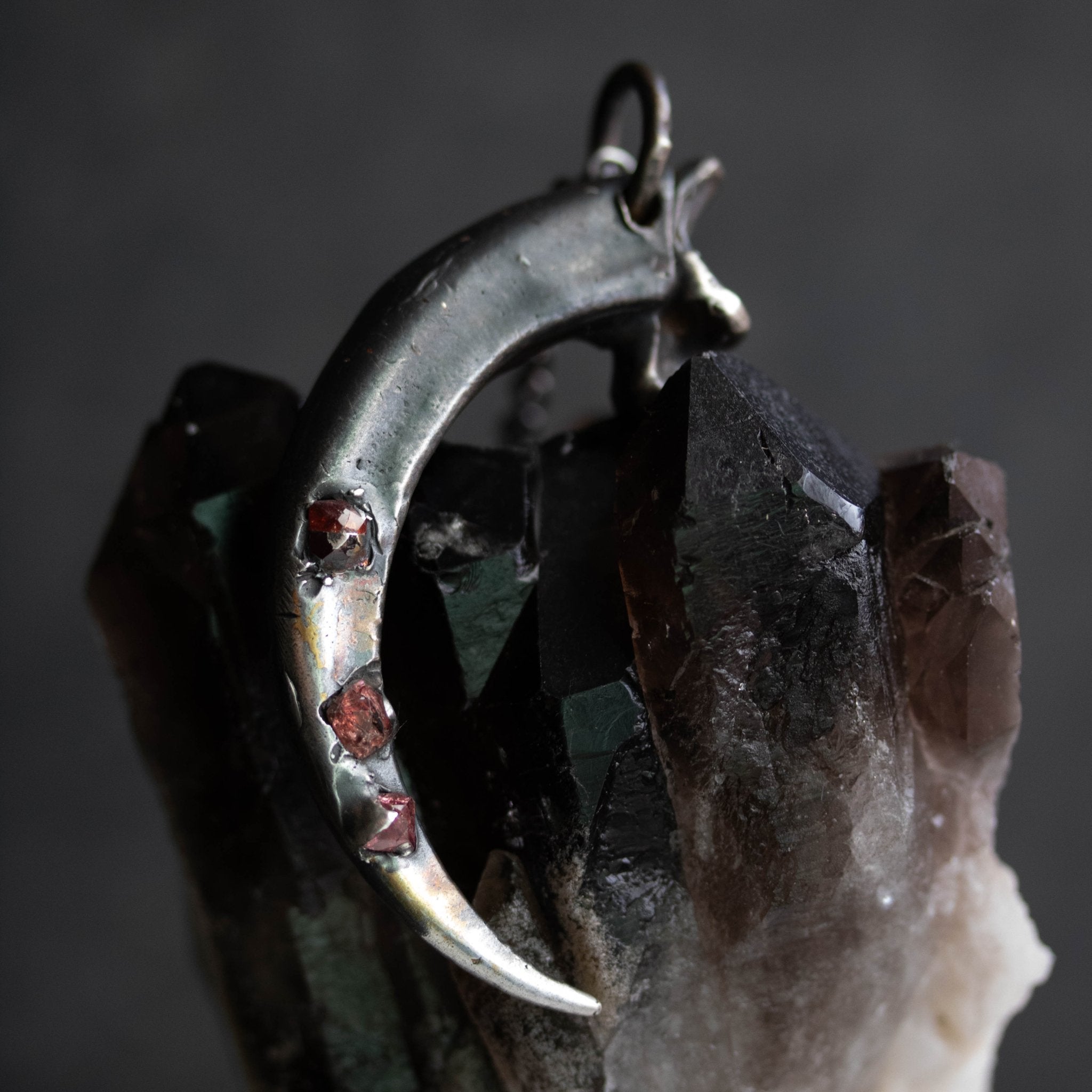 Golden Eagle Talon With Garnet MOLTEN EDITION - Machinations